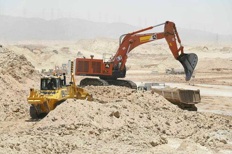 Dry Earthmoving | Aertssen